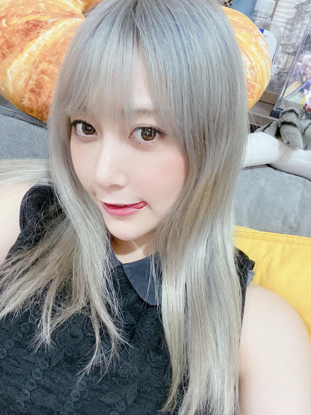 Ngắm nhan sắc cực gợi cảm của nữ streamer Hong Kong