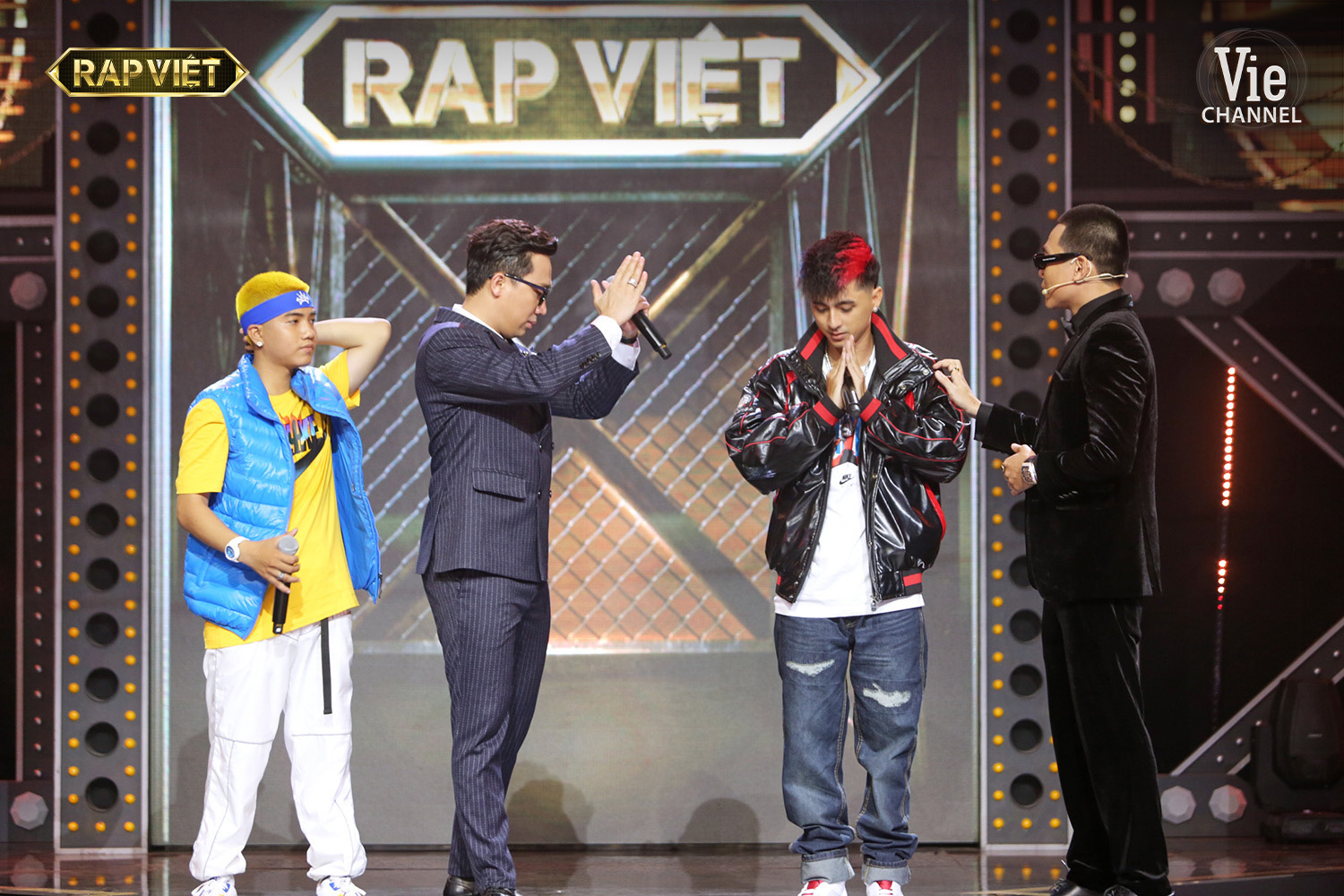 Lăng LD bị cho "khinh thường" đối thủ, HLV Wowy có động thái bênh vực