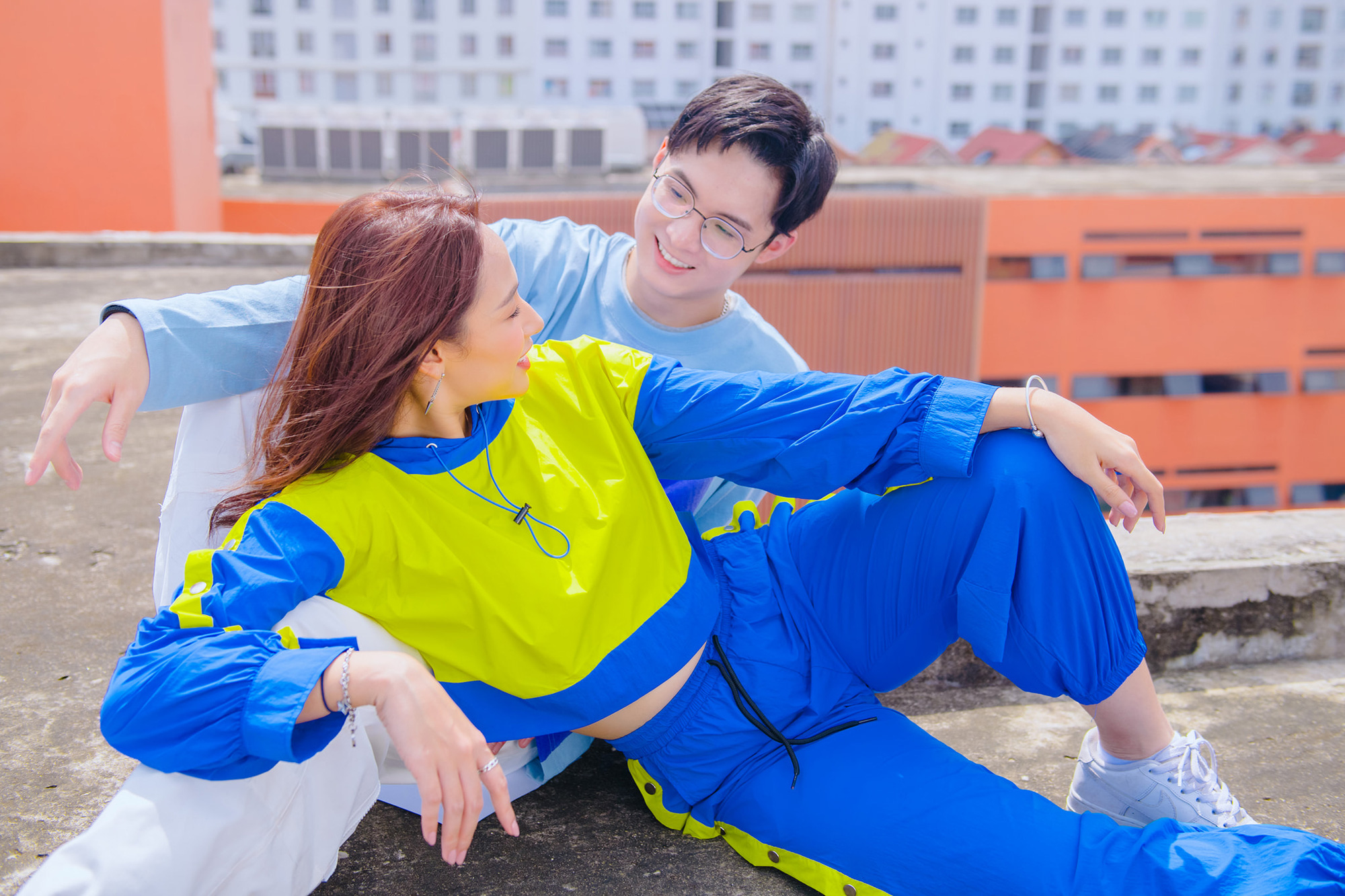 3 tháng sau khi kết đôi ở Người Ấy Là Ai, Cara rủ NoWay đi chụp ảnh ...