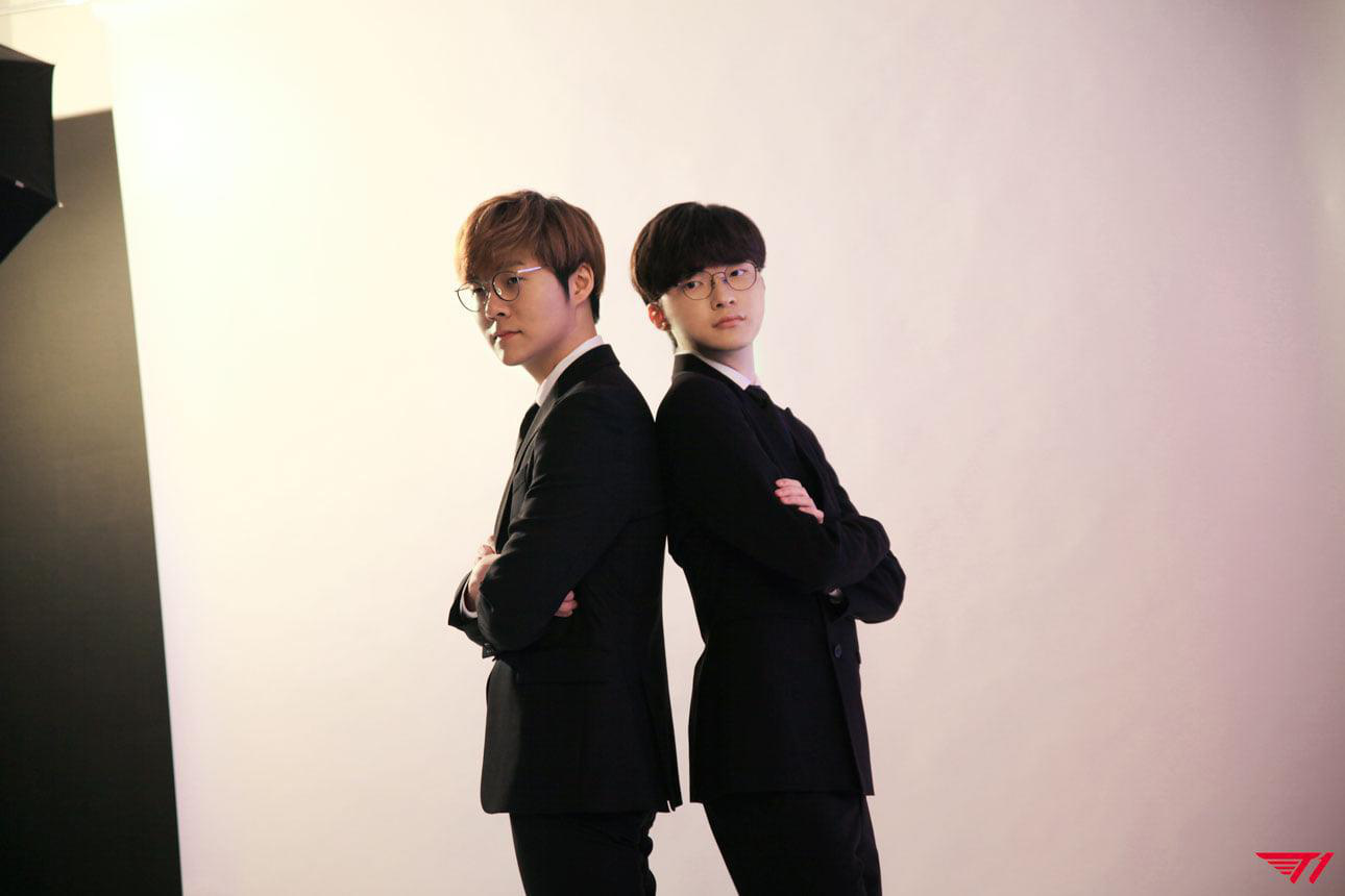 Hạ chuột với bàn phím xuống, Faker và đồng đội khoác lên mình bộ vest ...