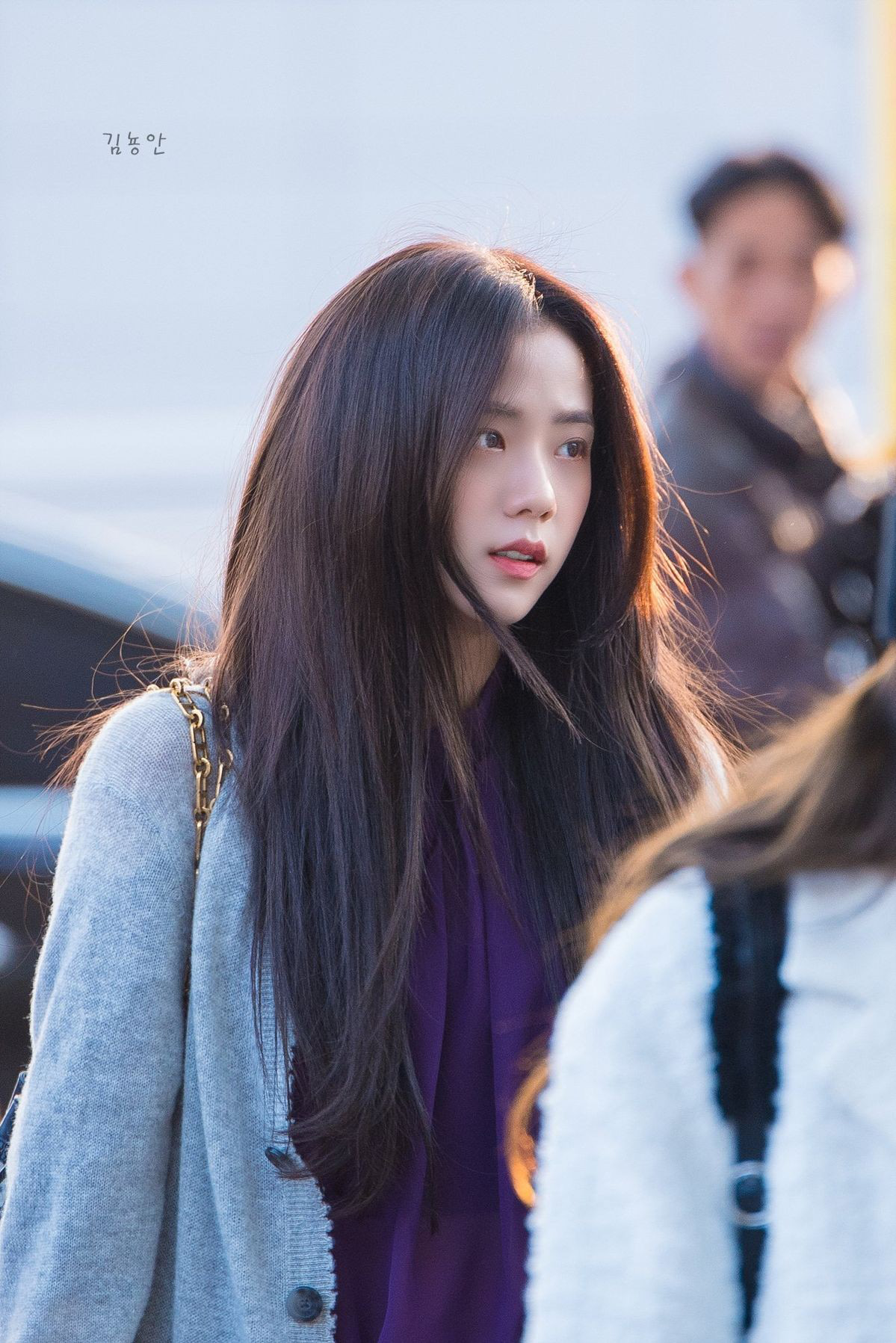 MXH Hàn náo loạn vì bộ sưu tập ảnh chỉ khoe... tóc của Jisoo (BLACKPINK ...