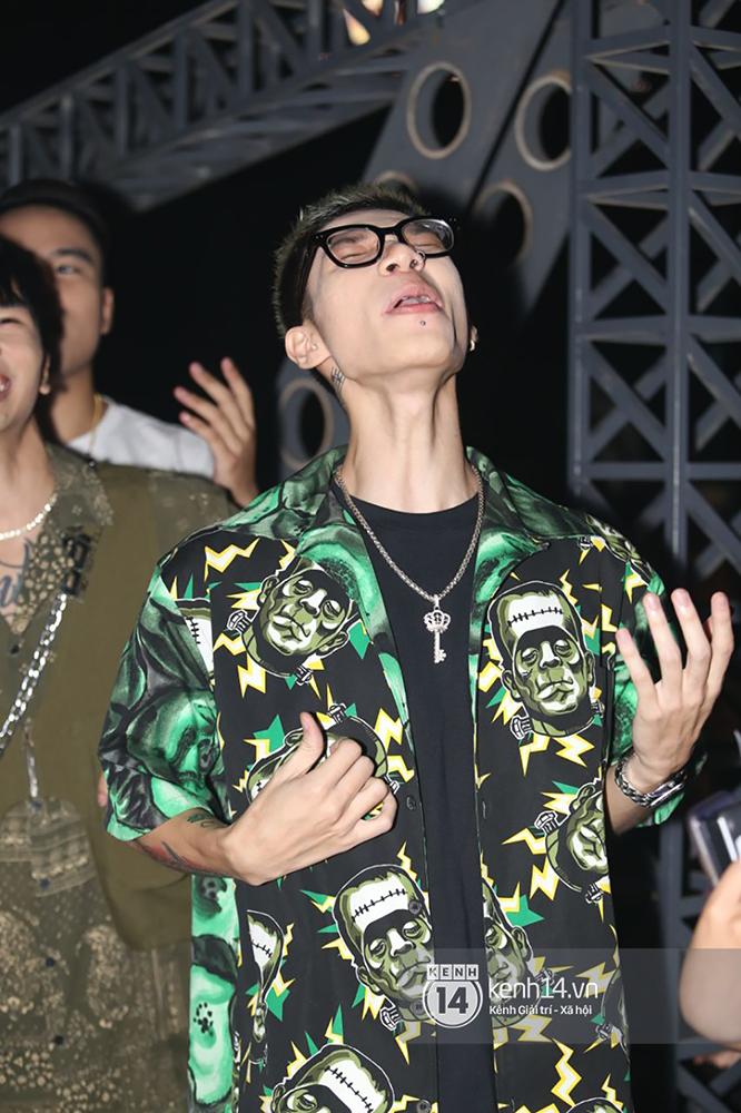 MCK lần đầu lộ diện, quẩy hết mình tại Rap Việt sau ồn ào vạ miệng