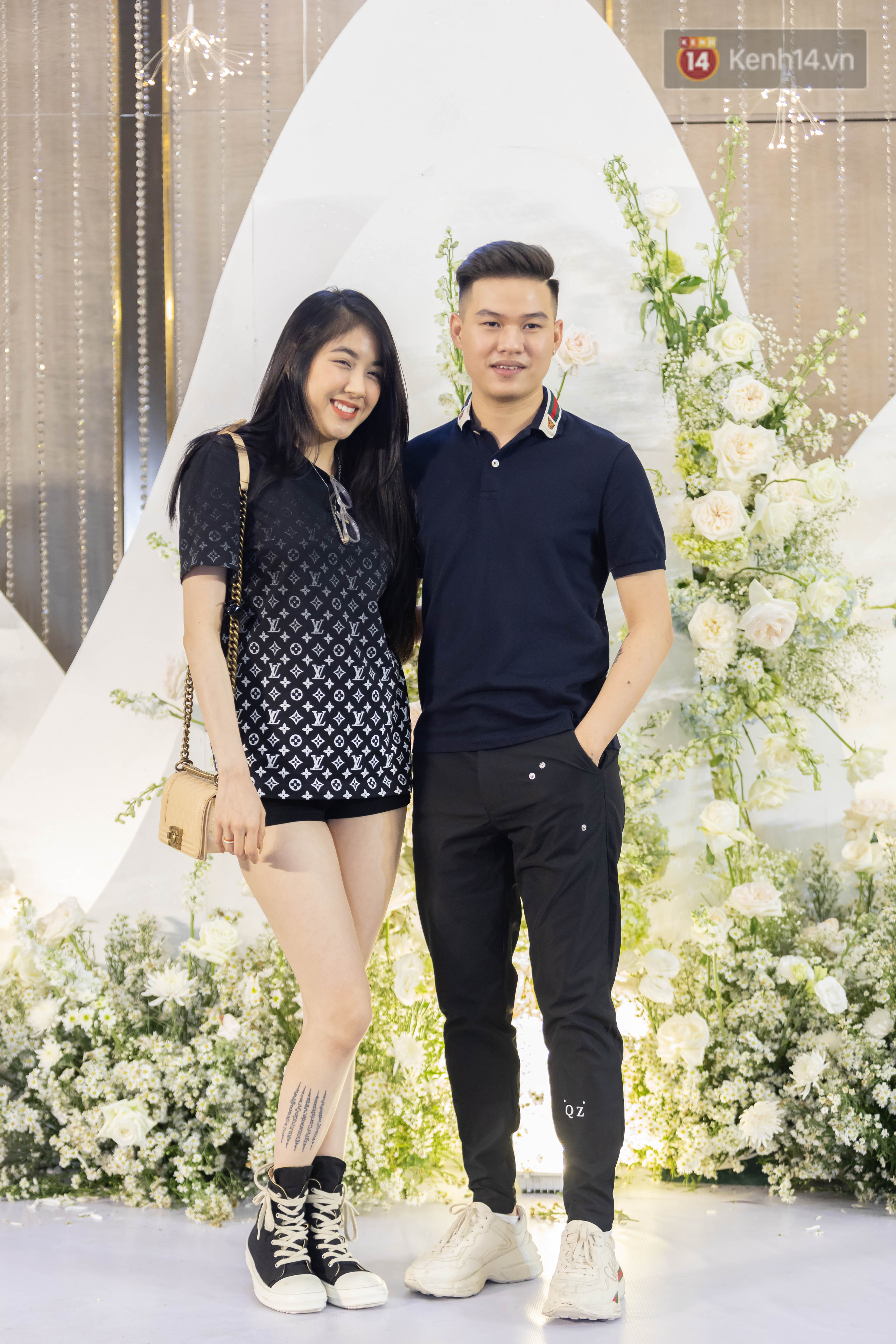 Chạm mặt tại tiệc cưới Xemesis: Rambo tay trong tay cùng hotgirl Trân ...