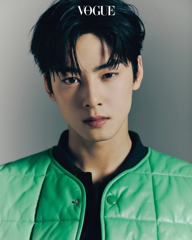 Các idol Kpop có IQ cao ngất ngưởng gần bằng Einstein: Có người lọt top ...