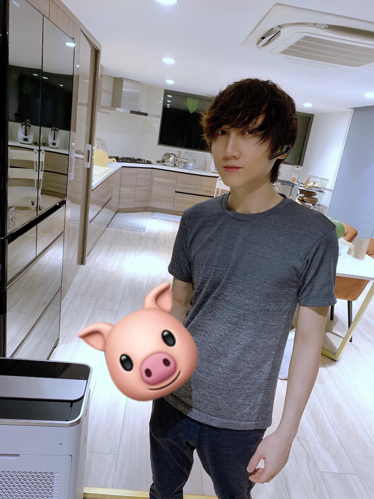 Hé lộ không gian sống của Mr Siro, bước vào sân là biết "ông hoàng nhạc ...