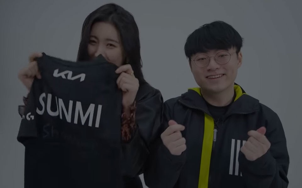 Cựu thành viên Wonder Girls - Sunmi hướng dẫn Showmaker cách selfie sau ...