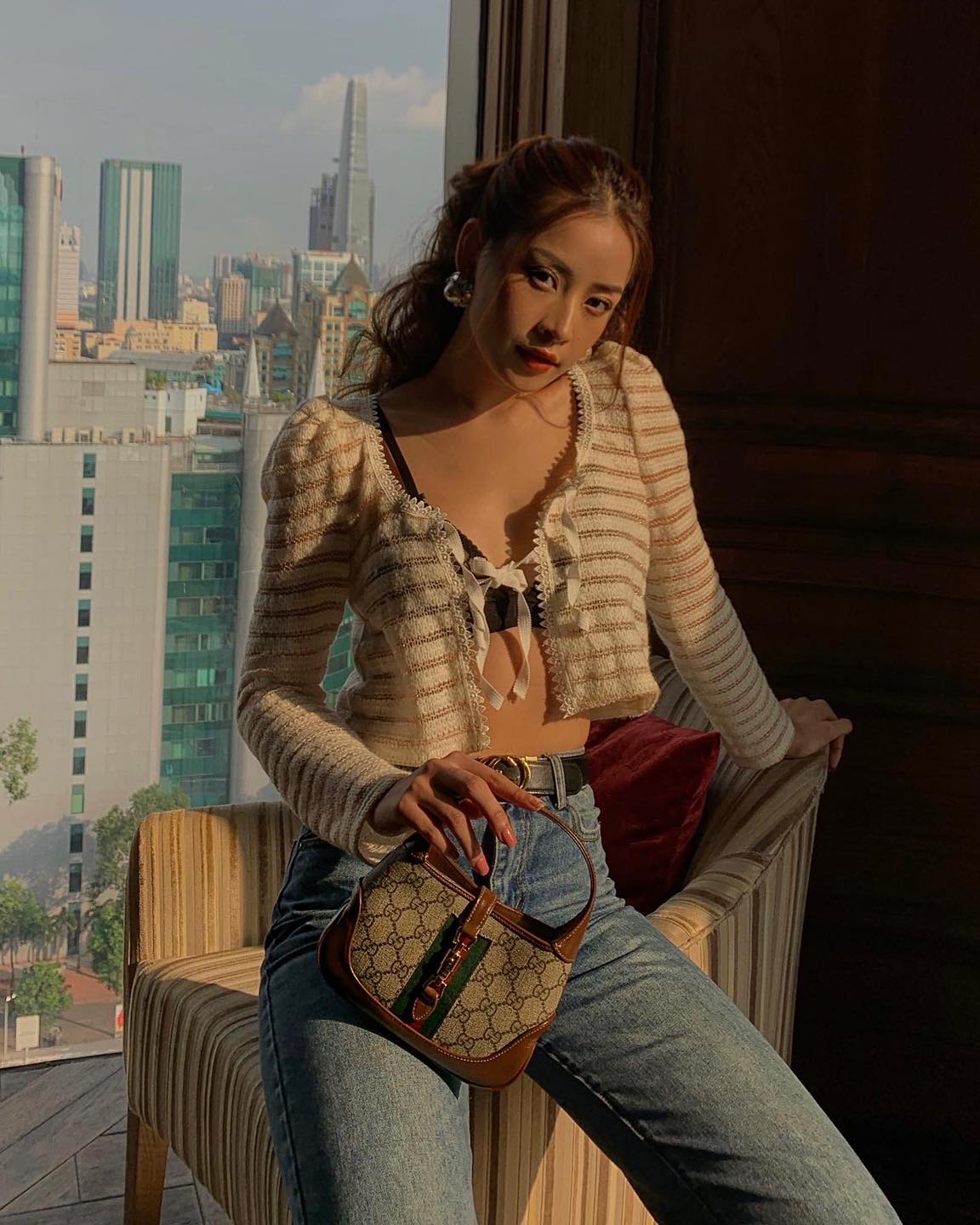 SHE BY SHJ - xuất phát điểm từ một local brand nhỏ bé đến một thương ...