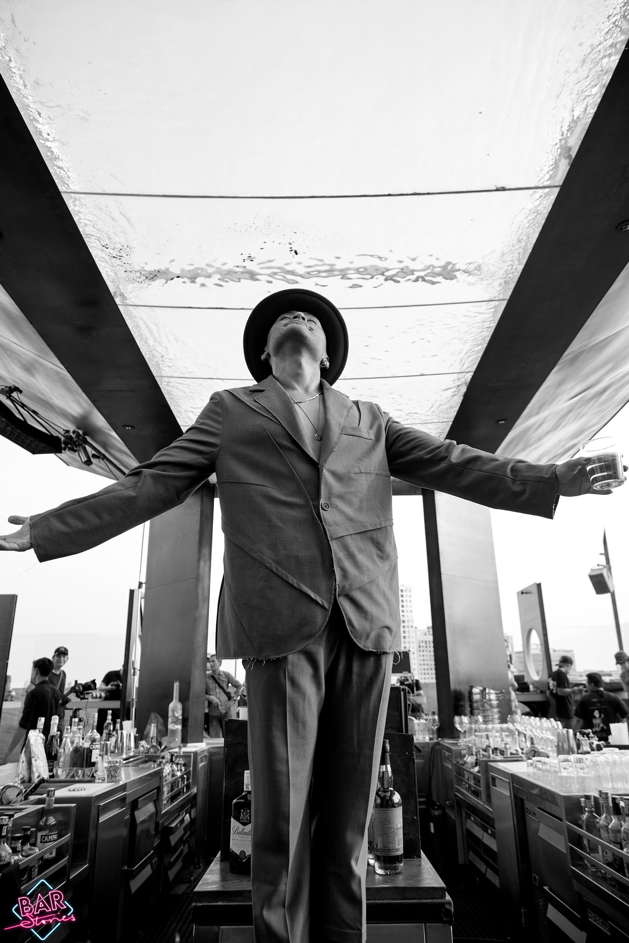 VJ Dustin Phúc Nguyễn hé lộ món nợ 2,5 tỷ đồng khiến Karik - Phan Mạnh ...