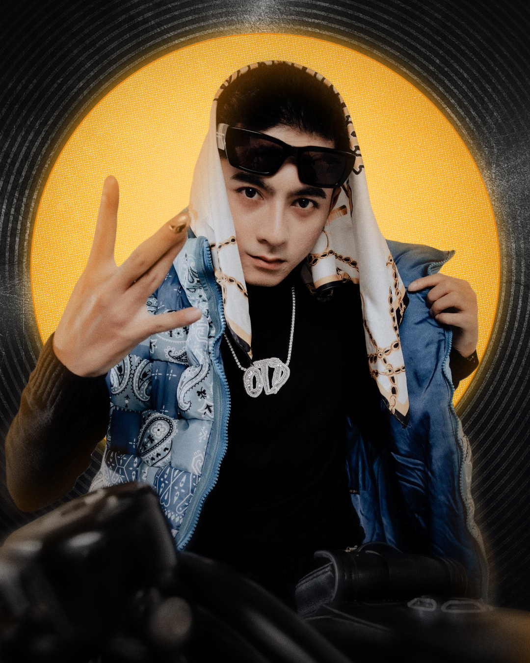 Lăng LD - Điển trai như tài tử, sở hữu bảng profile hoành tráng nhưng ...