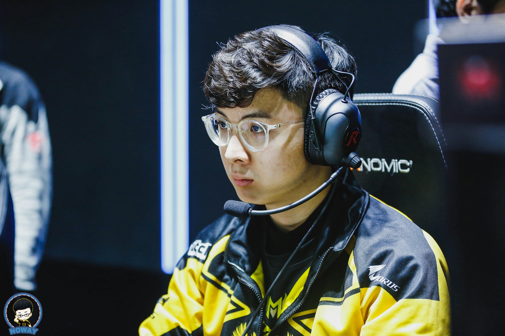 NoWay: Chàng game thủ điển trai bước ra khỏi thế giới eSports, “bắn ...