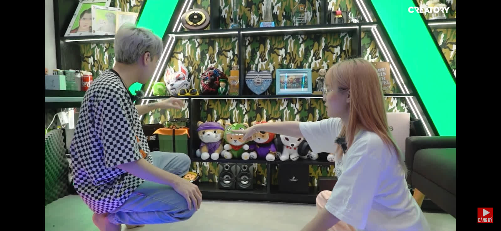 AS Mobile bất ngờ tiết lộ sắp "bị trói", khoe luôn phòng livestream mới ...