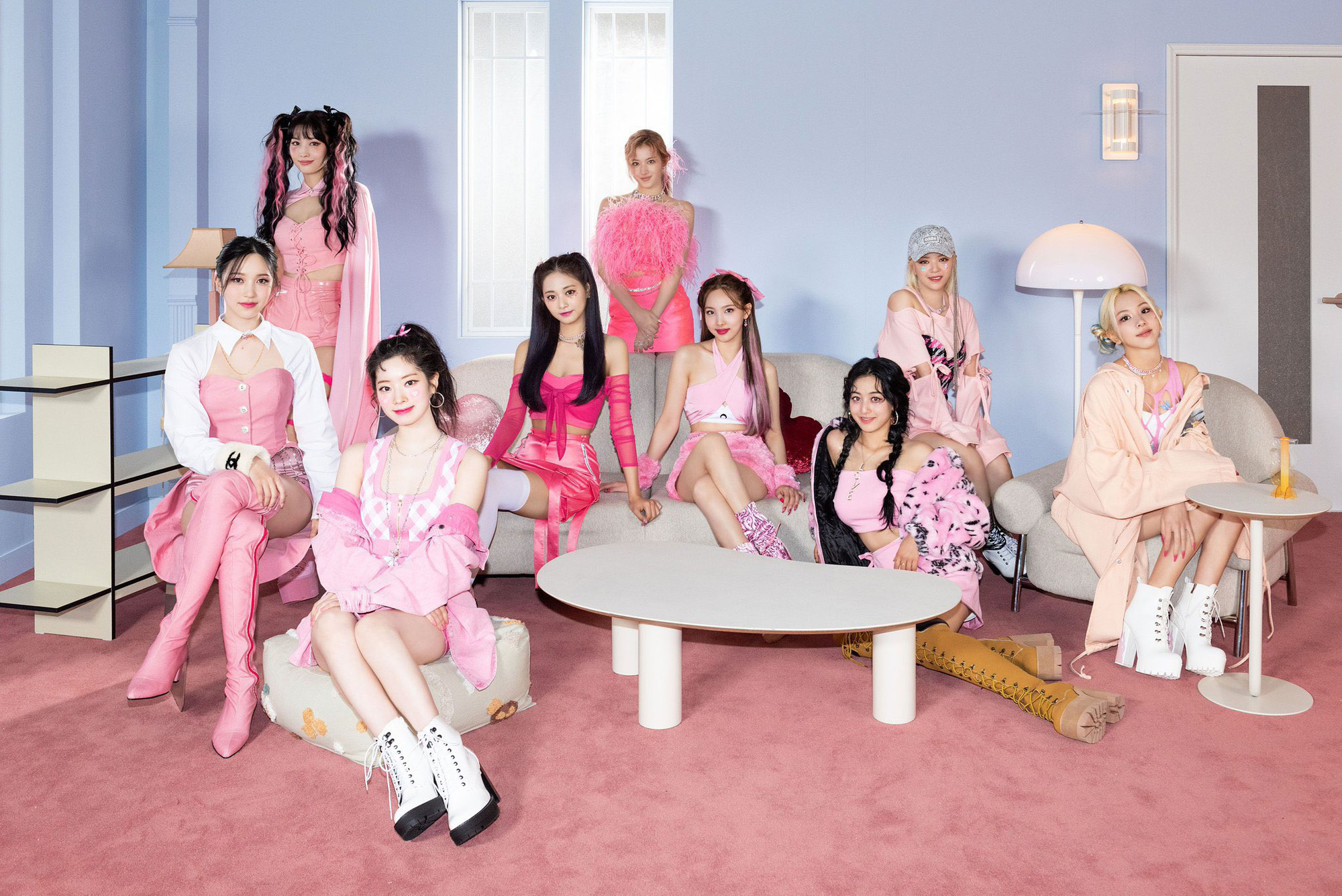 TWICE vượt BLACKPINK trong BXH nhóm nữ Kpop Gen 3