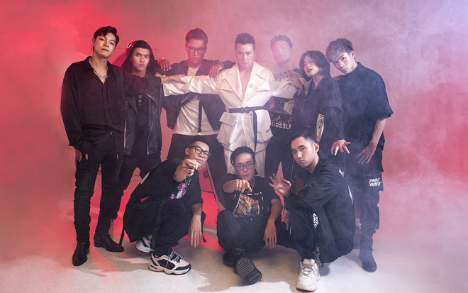 Karik đăng ảnh "full team" nhưng lại thiếu duy nhất 1 thí sinh quan trọng!