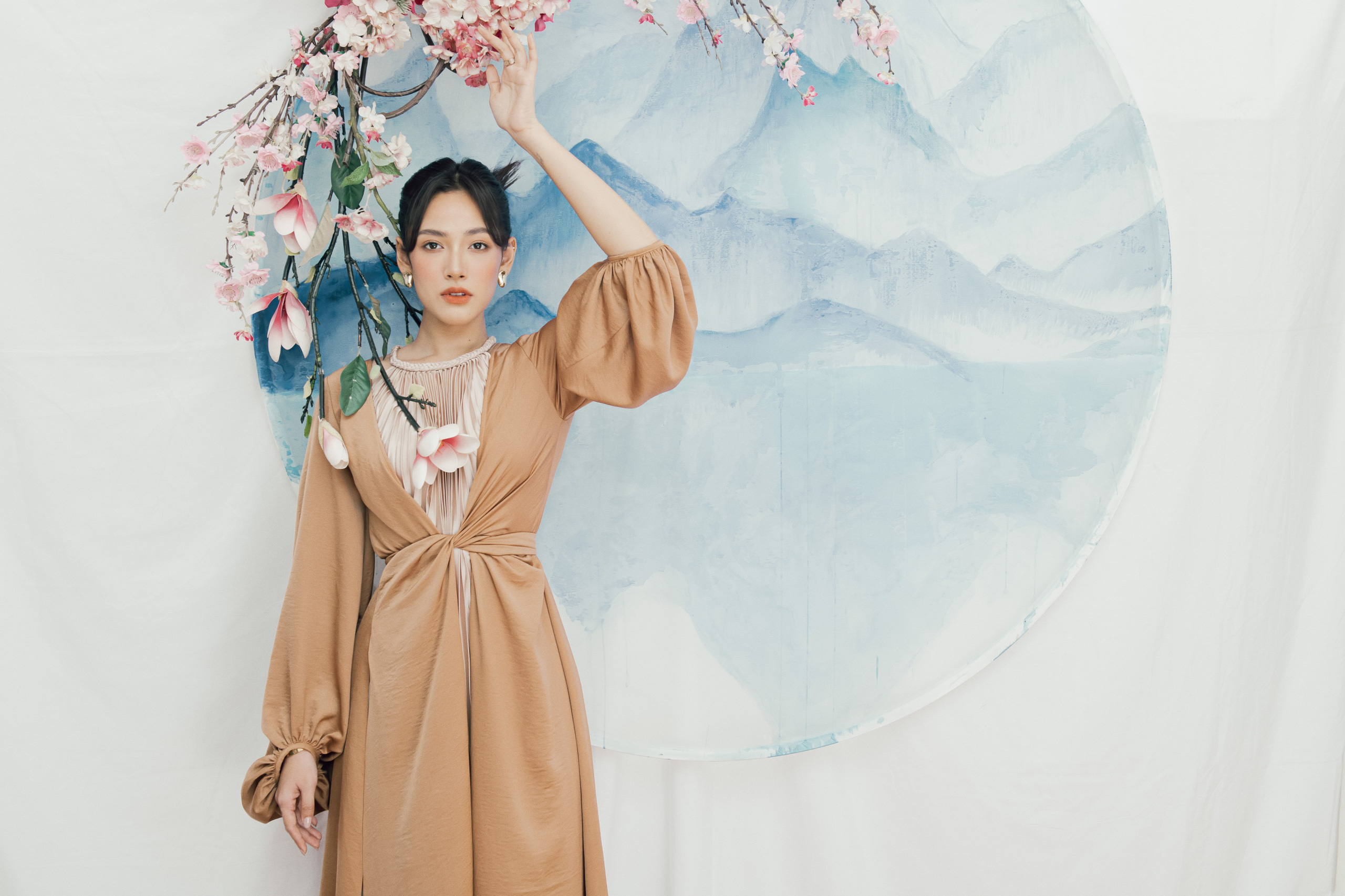 Cara - NoWay "phát cẩu lương" dịp Tết, không quên nhắc fan cùng chống dịch