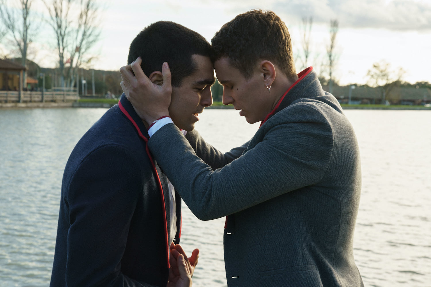 Phim học đường 18+ Elite tung trailer cực sexy cho mùa 4, netizen xôn ...