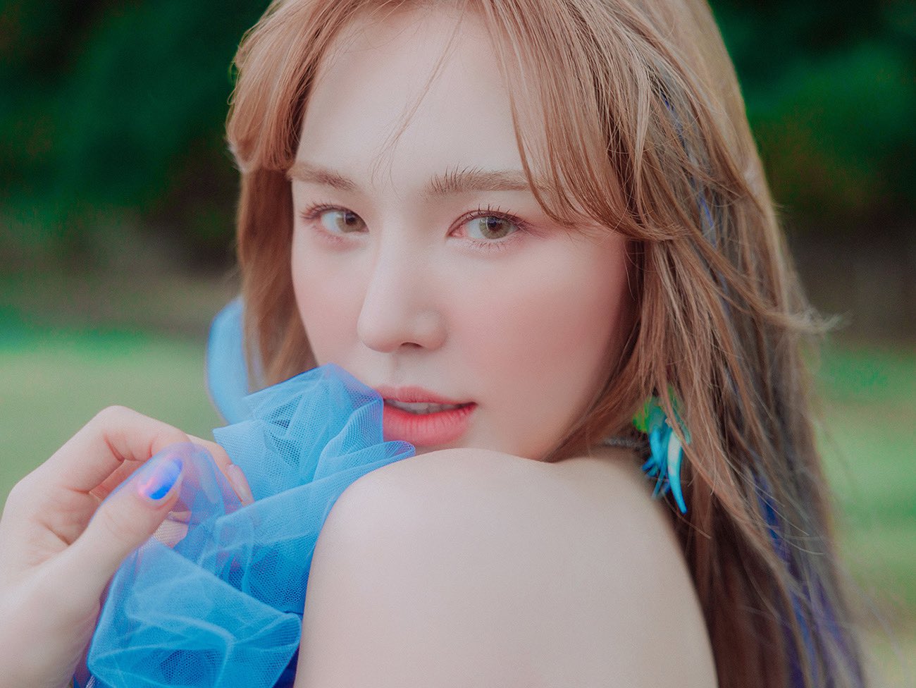 So sánh thành tích của Rosé và Wendy (Red Velvet) khi debut solo