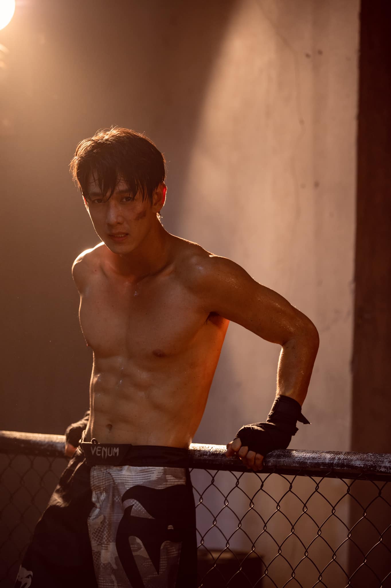 Màn khoe body siêu cấp của Song Luân trong Cây Táo Nở Hoa: 6 múi sắc ...