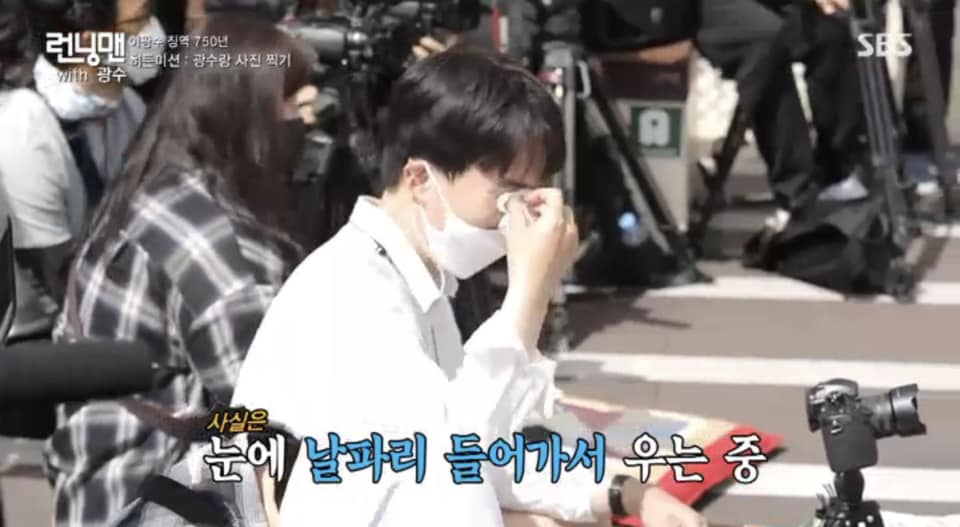 Running Man tập chia tay Lee Kwang Soo: So Min và PD nhòe lệ