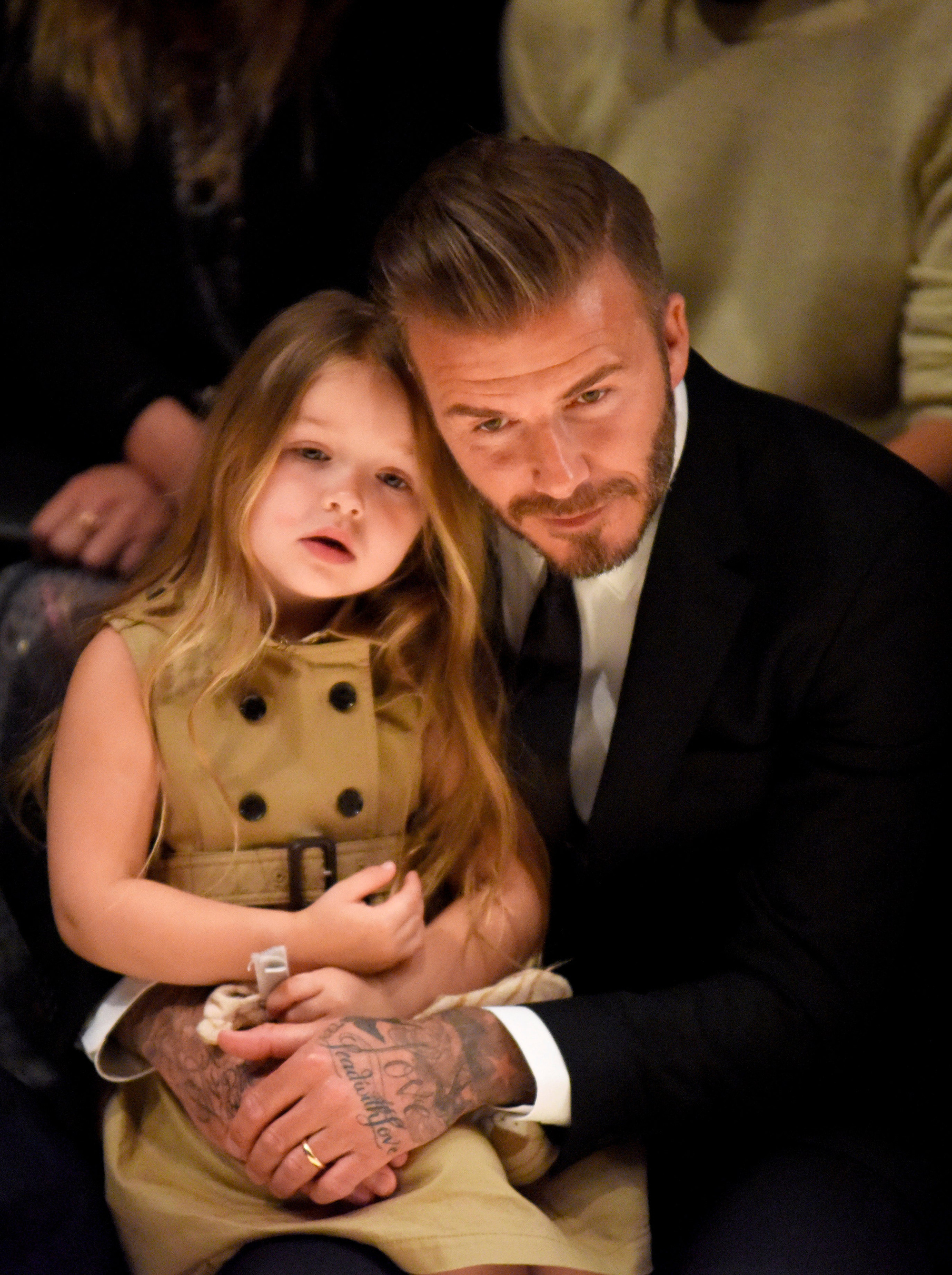 Harper Beckham thay đổi qua 10 năm: Từ bé đã được Tổng biên tập Vogue o ...