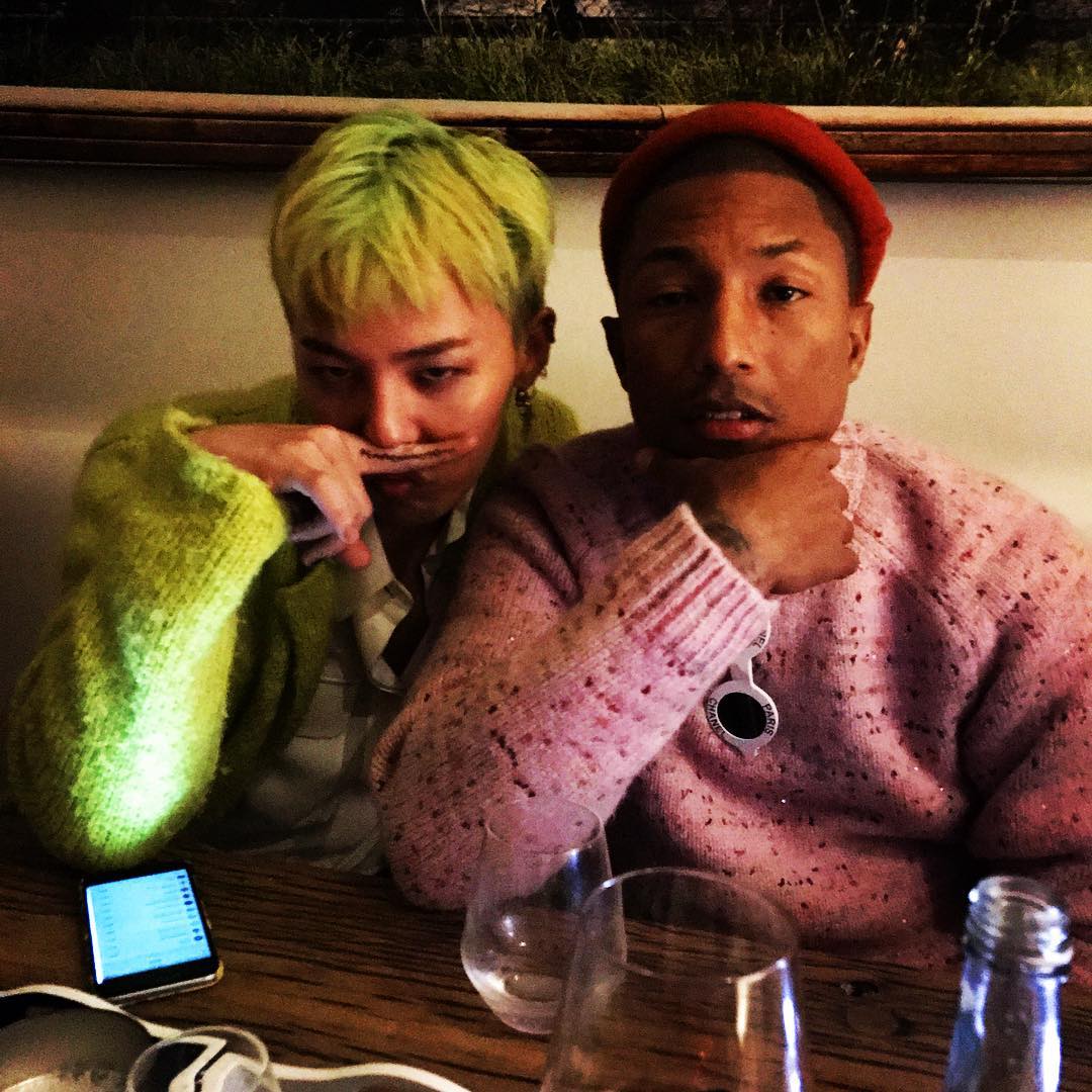 Khung hình "gây nổ" của sao Hàn và quốc tế: BTS - G-Dragon toàn bạn ...