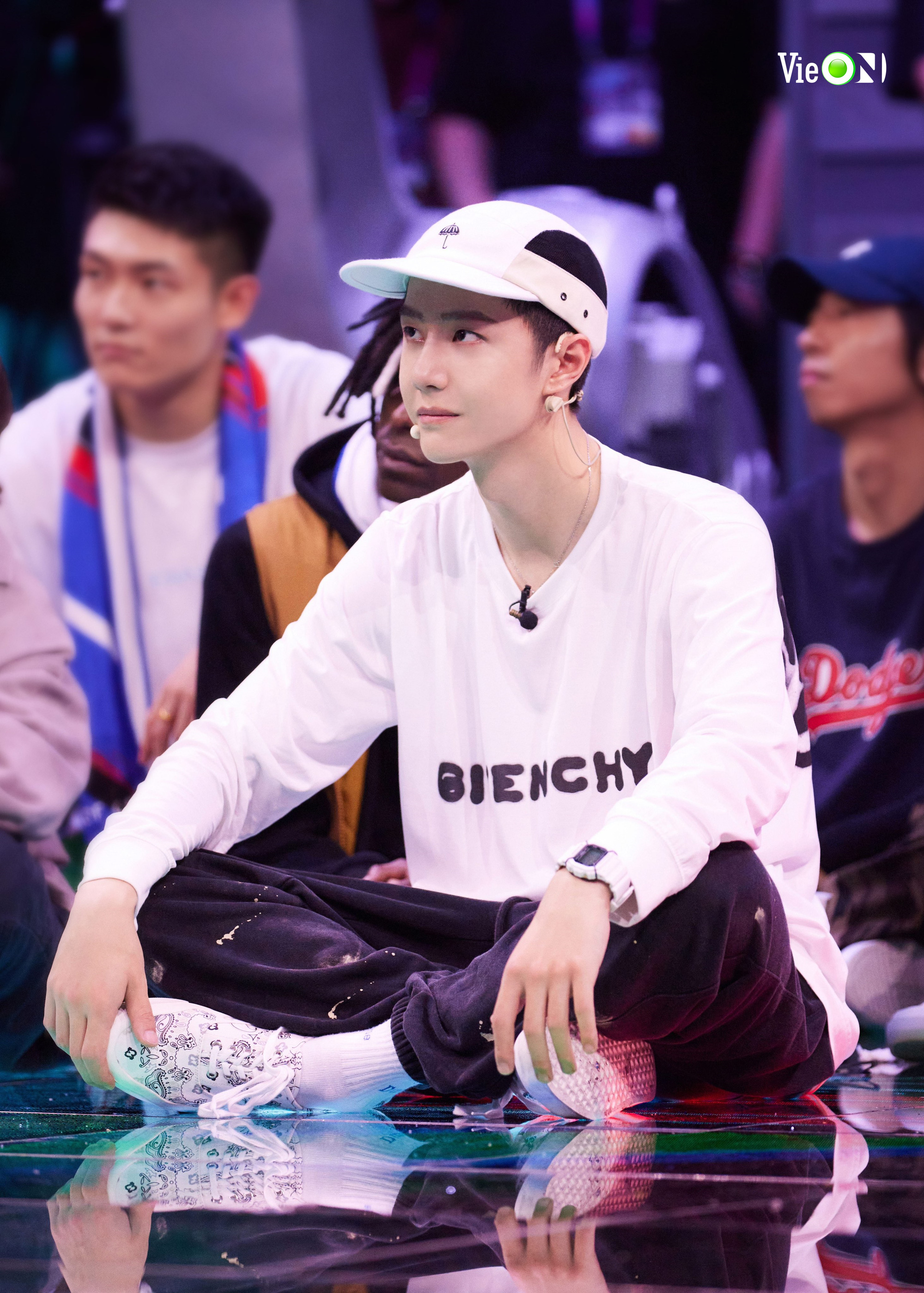 Hàn Canh, Henry, Lay (EXO) không cầm được nước mắt, nhớ lại thời thực tập ở SM