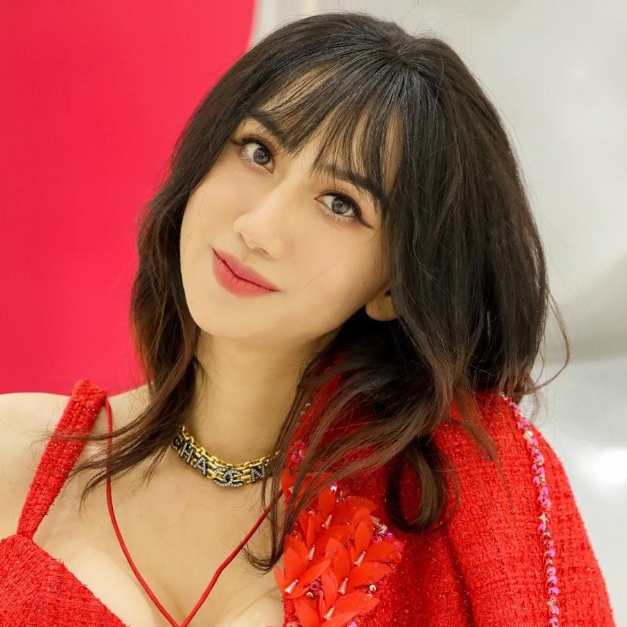 Lynk Lee chính thức lộ diện sau khi cắt yết hầu, thần thái thế nào mà ...