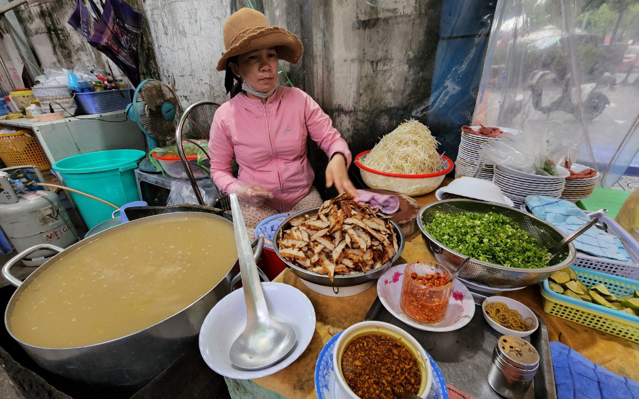 CHÁO CHẢ PHÚ QUỐC, tin tức Mới nhất Tô cháo chả nóng hổi giữa trời ...