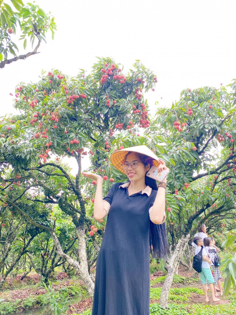 Cặp đôi chồng 1m37 lấy vợ 1m62: Nửa đêm nghén khế chồng cũng đi hái ngay