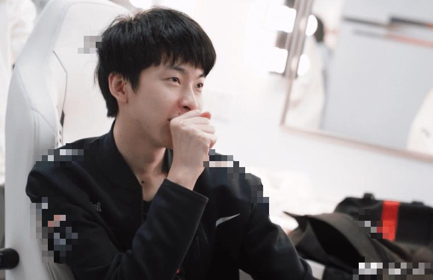 Tuyển thủ Hope tiết lộ trận thắng trước RGE là món quà sinh nhật mà JDG tặng Yagao