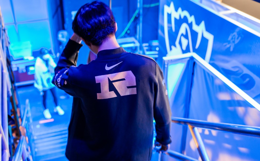 Huyền thoại Uzi bày tỏ sự đồng cảm với RNG sau trận thua trước T1