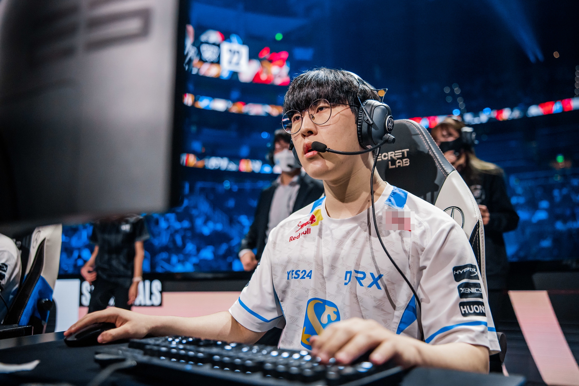 Khán giả nhận định Zeka là sự kết hợp hoàn hảo của Chovy và Knight