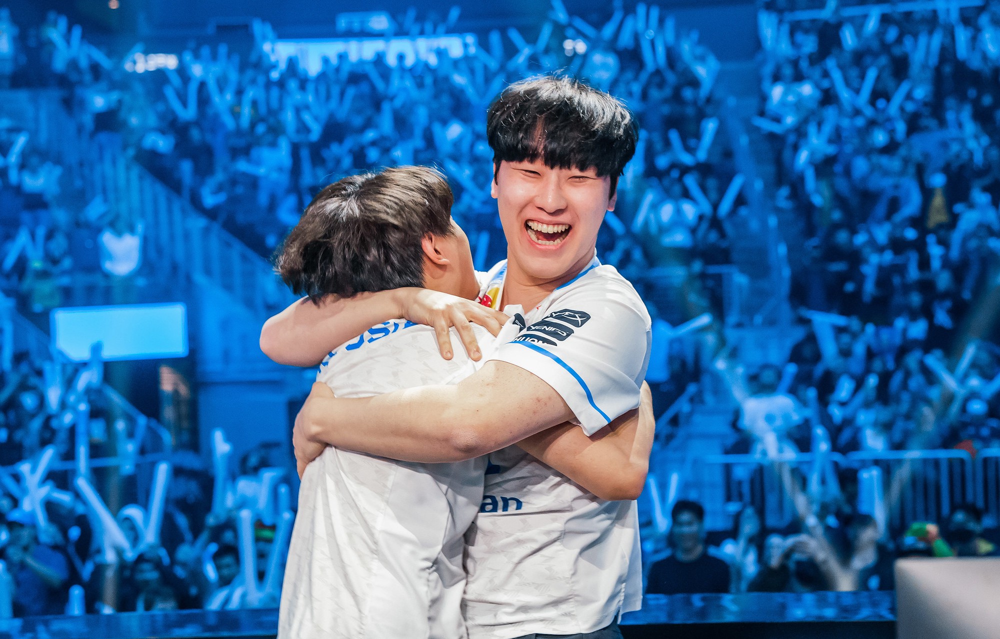 Khán giả nhận định Zeka là sự kết hợp hoàn hảo của Chovy và Knight