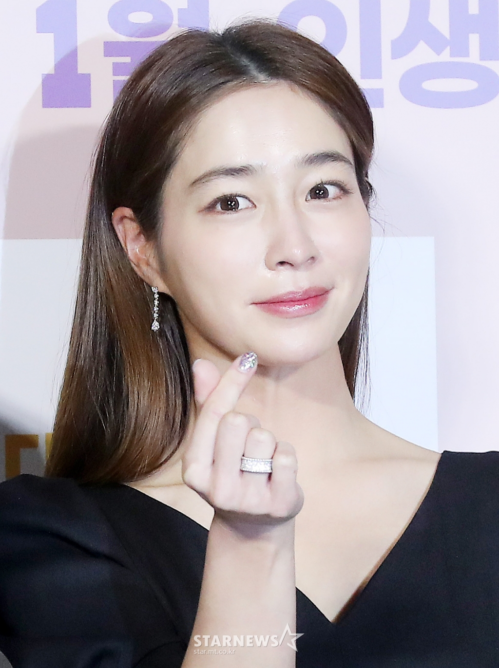 Mỹ nhân Vườn Sao Băng tươi trẻ ở tuổi 40, Kwon Sang Woo bất ngờ hóa ông ...