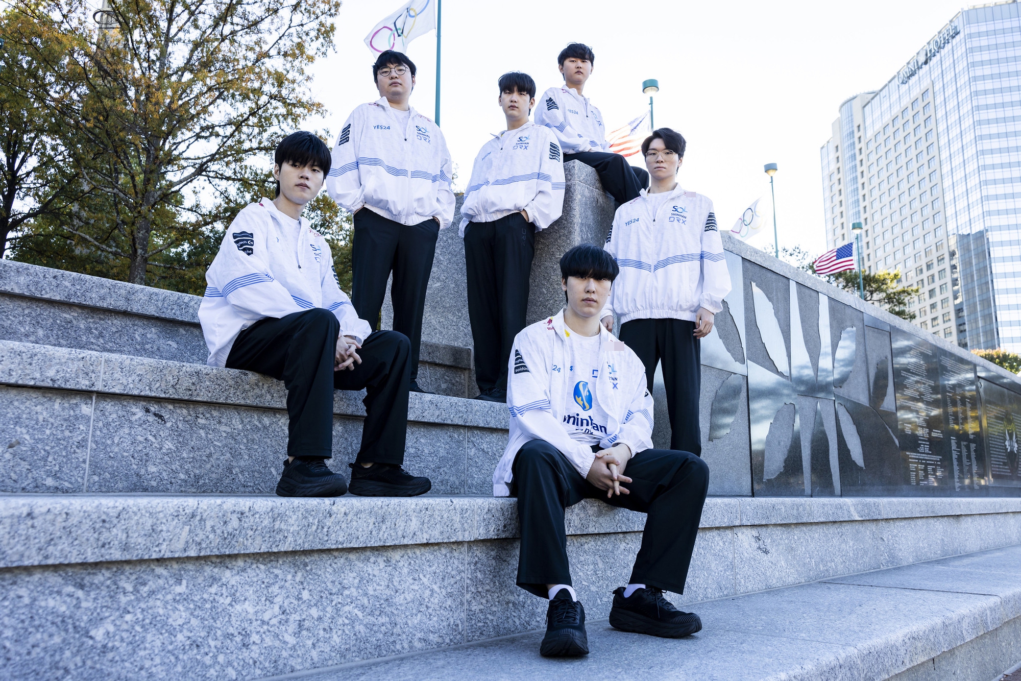 Người hâm mộ không hài lòng về Deft sau thương vụ với DK