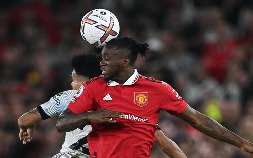 MU MUỐN BÁN WAN-BISSAKA, tin tức Mới nhất MU tính thanh lý "cục nợ" 50 ...