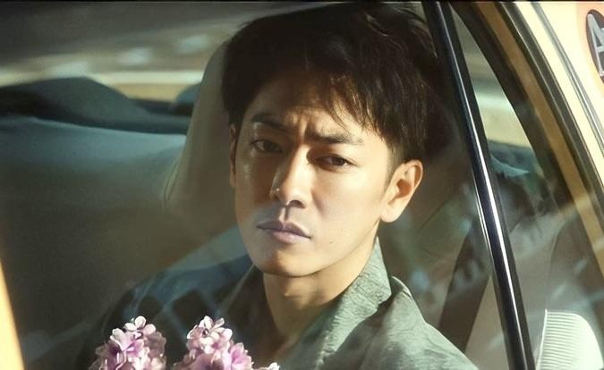 Nét lãng tử của báu vật điện ảnh Nhật Bản Satoh Takeru