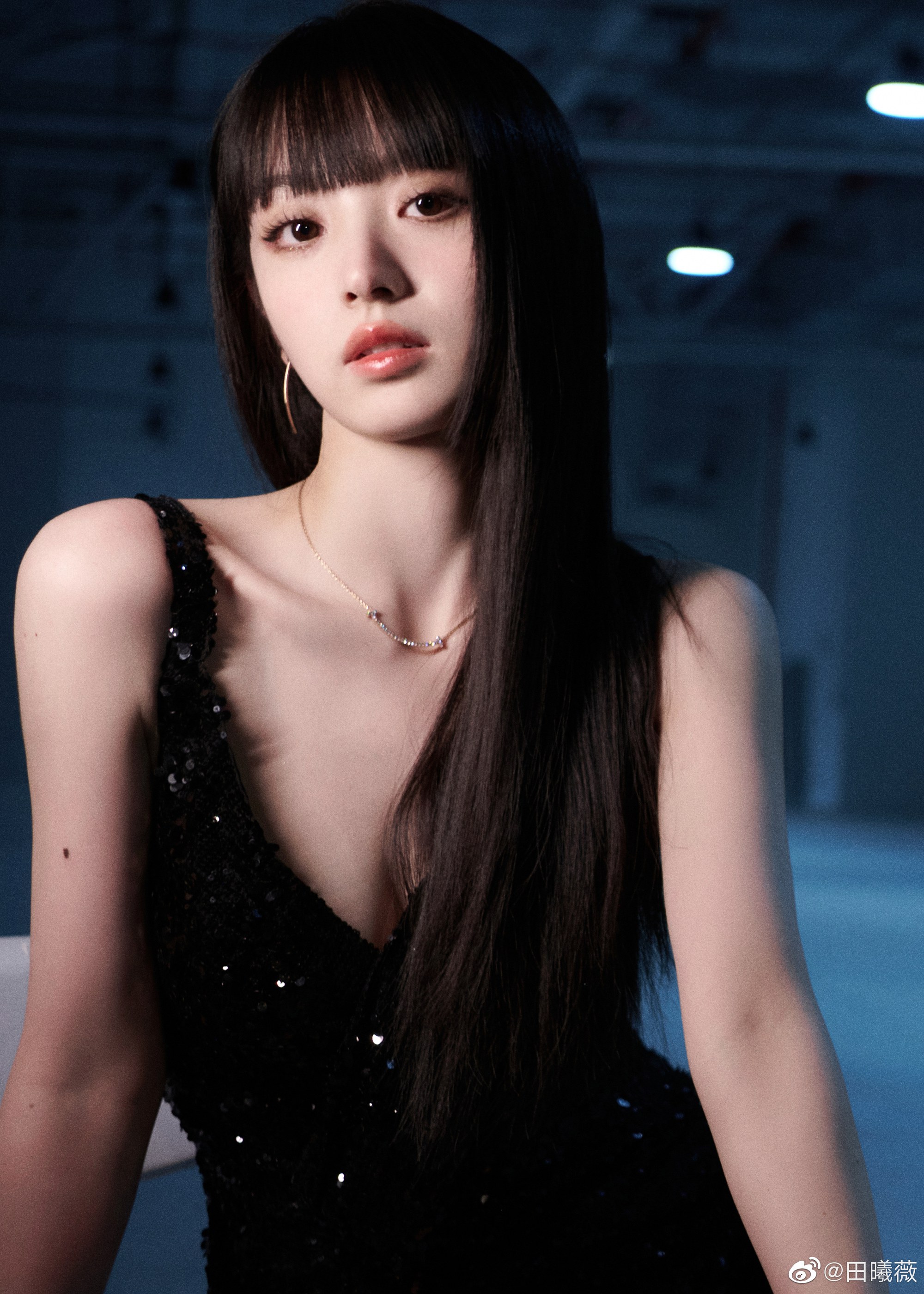 Màn đua sắc đối lập hot nhất Đêm hội GQ: Điền Hi Vi bốc lửa và Quan ...