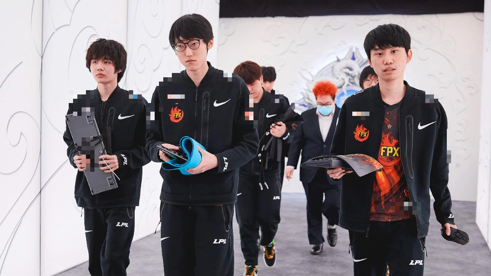 Doinb sẽ tái ngộ với Lwx trong màu áo LNG Esports?