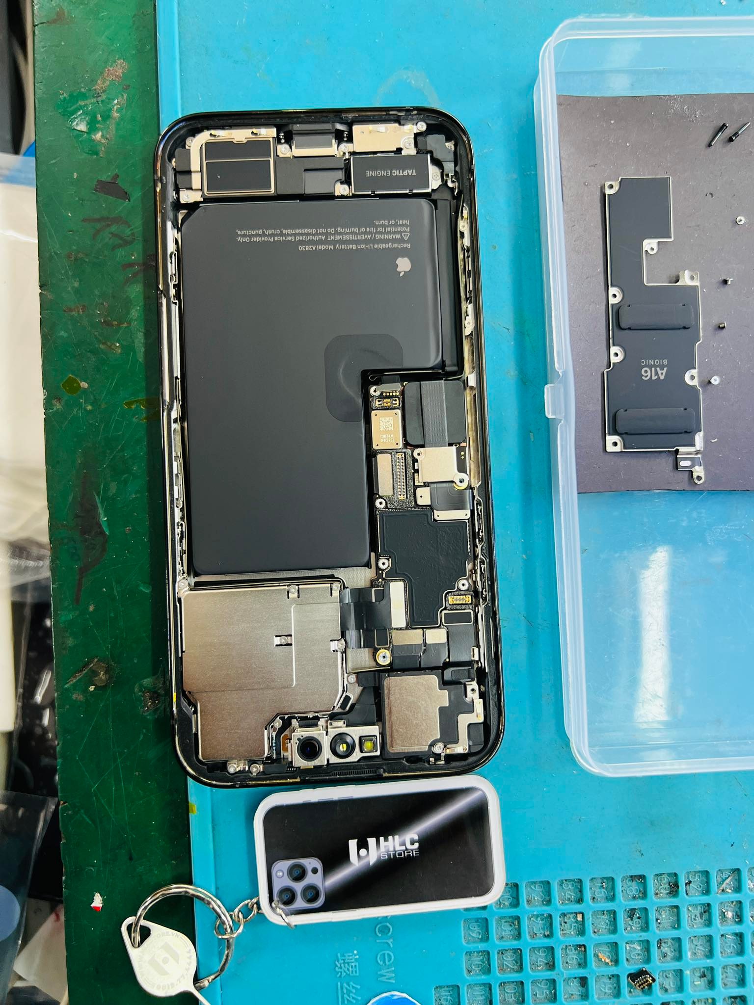 Chi 2 triệu đồng độ SIM cho iPhone 14 Pro Max khoá mạng để dùng được ...