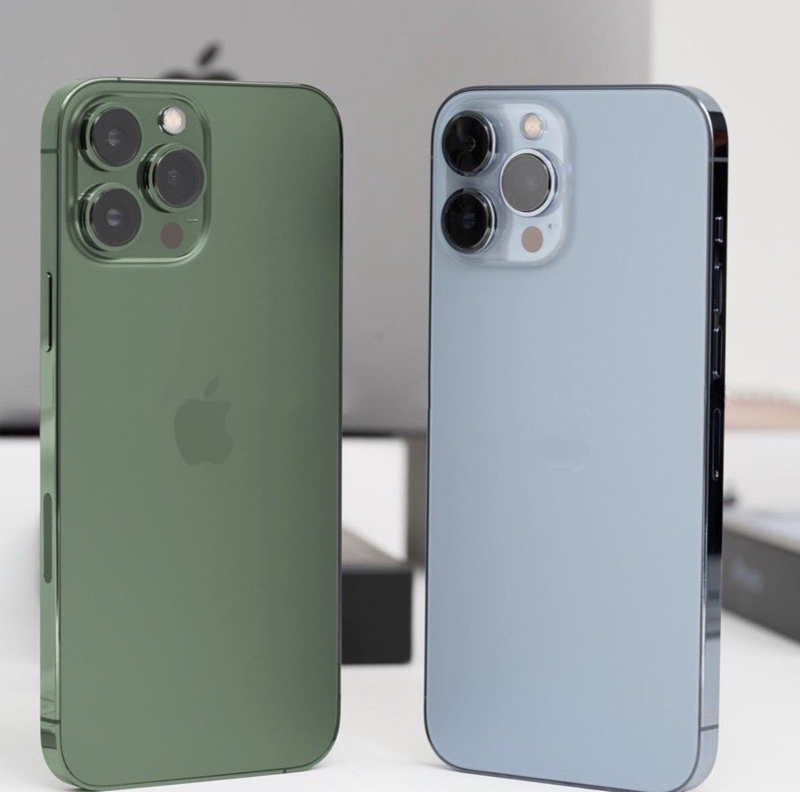 iPhone 13 Pro Max xanh Sierra Blue và Alpine Green cùng nhau đọ sắc ...