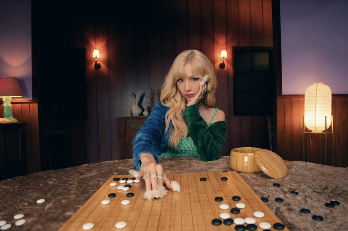 Min ra mắt MV Cà Phê và album 50/50