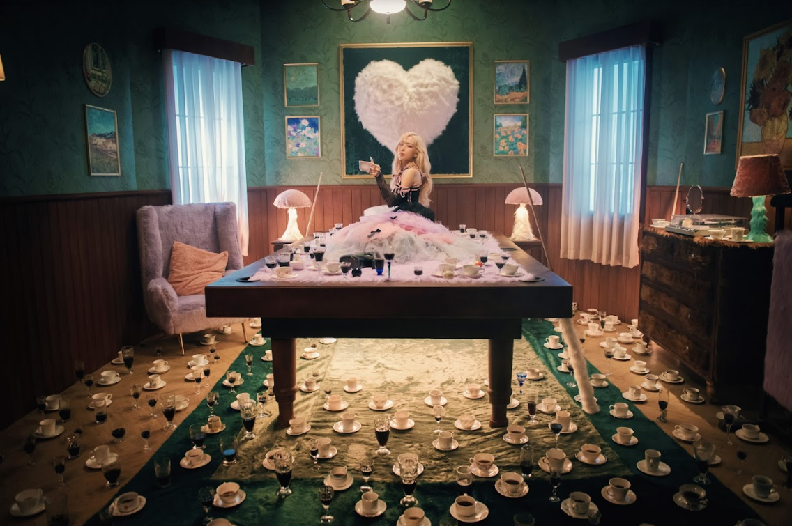 Min ra mắt MV Cà Phê và album 50/50