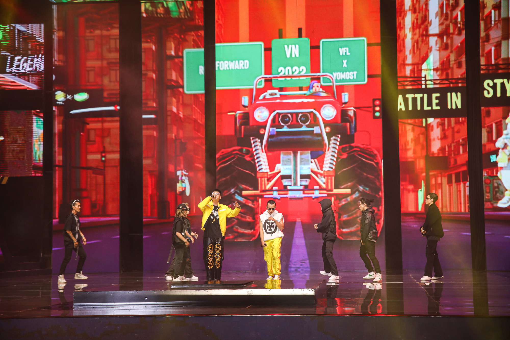 Sol7 cùng loạt rapper đình đám đốt cháy sân khấu Chung kết Yomost VFL ...