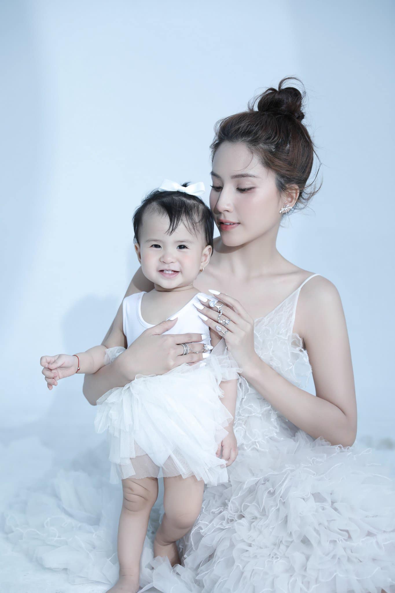 Con gái Jack mới 1 tuổi đã đi đóng quảng cáo, Thiên An hé lộ cuộc sống ...