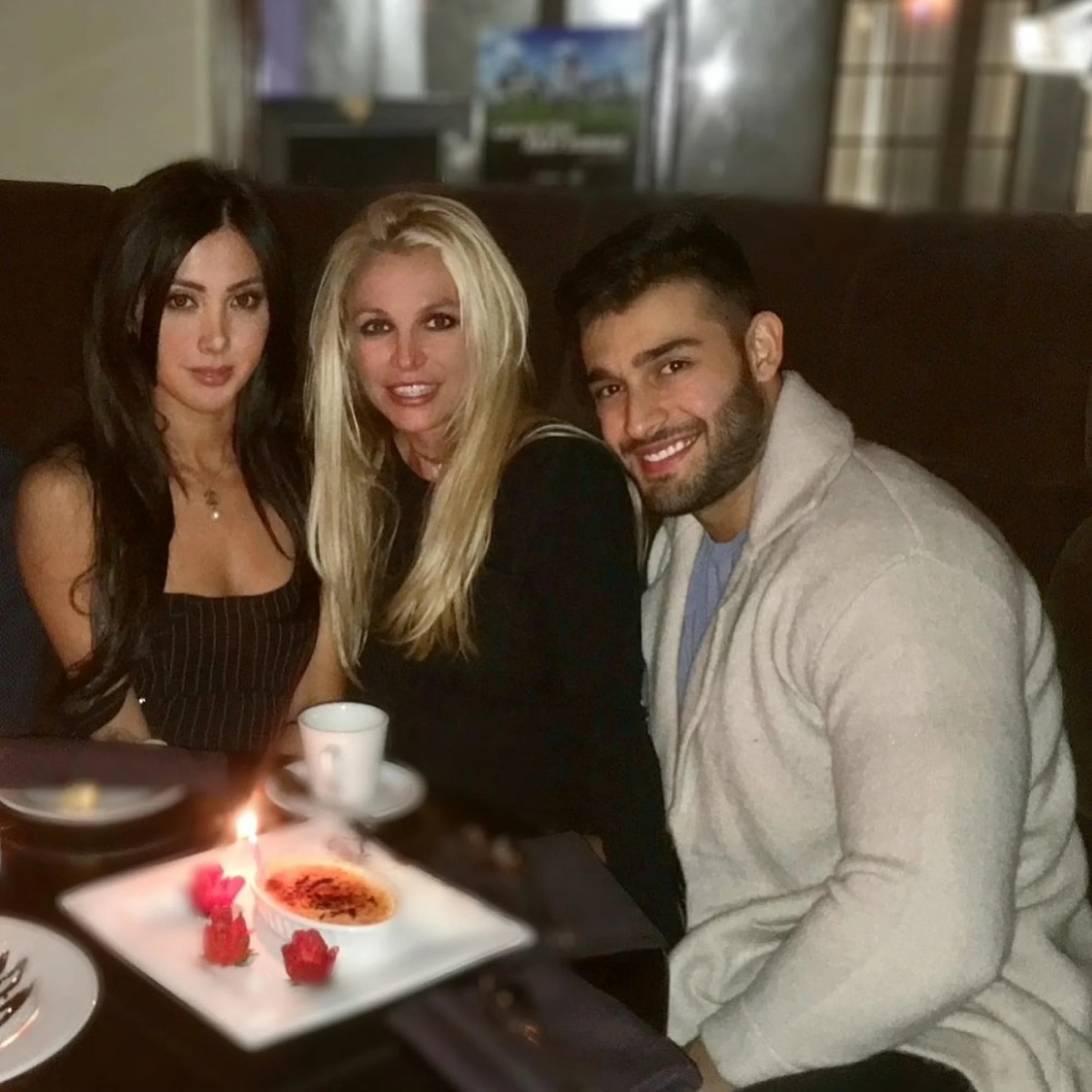 Cô em chồng gây chú ý trong đám cưới Britney Spears là ai?