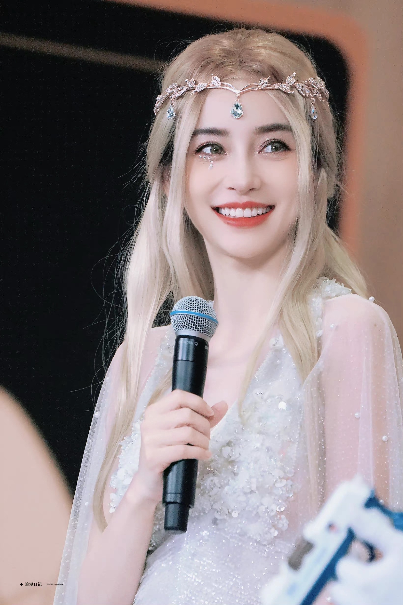 Angela Baby đẹp rung động lòng người với tạo hình "Mẹ Rồng", xứng danh ...