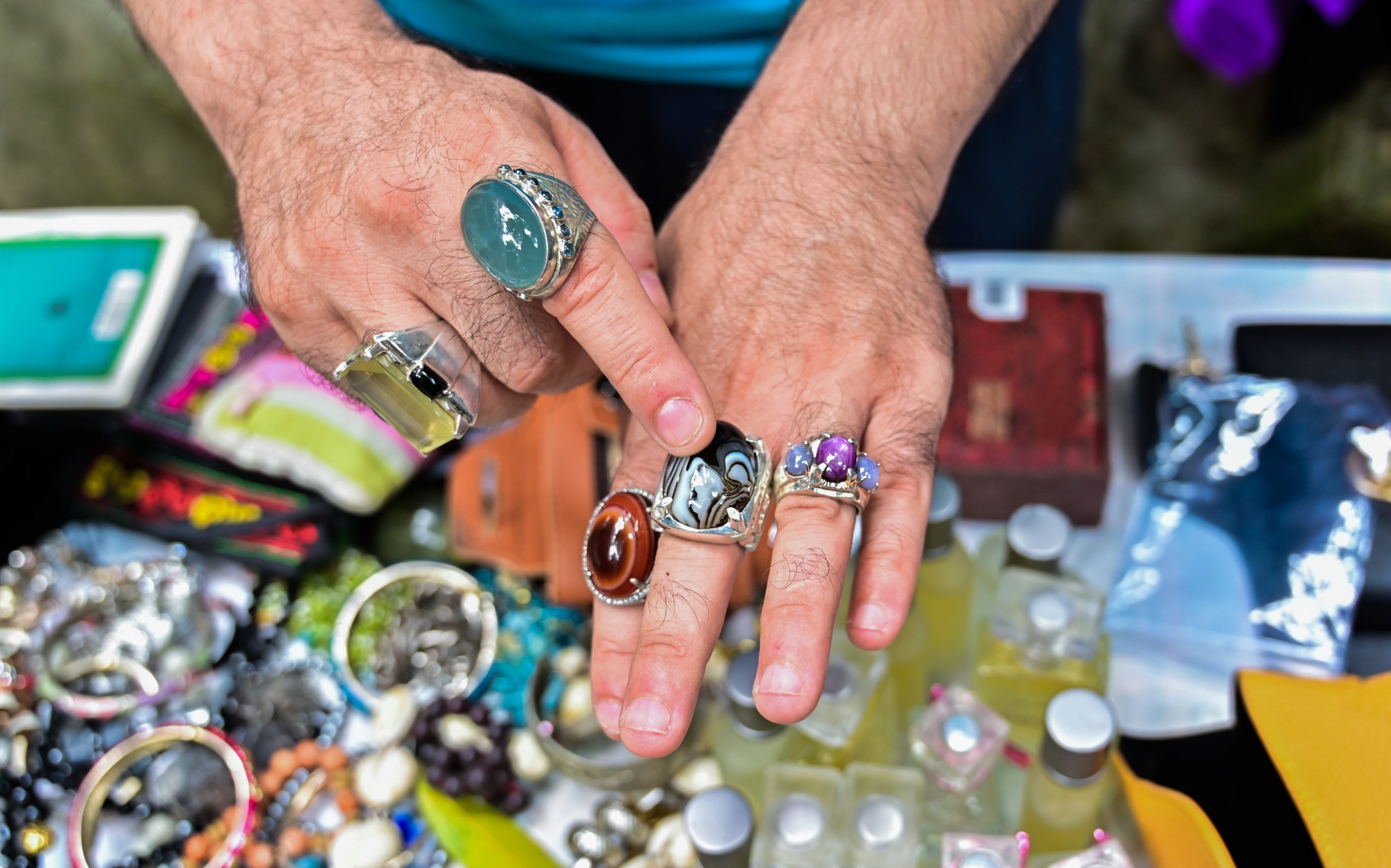 KHU CHỢ ĐÁ QUÝ ĐỘC NHẤT HÀ NỘI, tin tức Mới nhất Đá quý tiền tỷ được ...