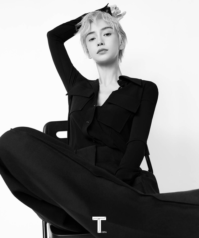 Angela Baby độc lạ với tóc ngắn