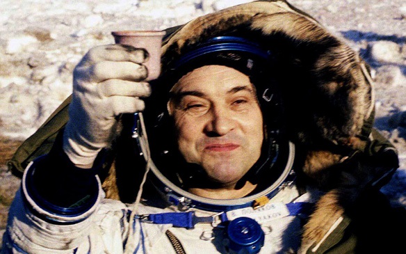 VALERY POLYAKOV, tin tức Mới nhất Phi hành gia Nga lập kỷ lục thực hiện ...