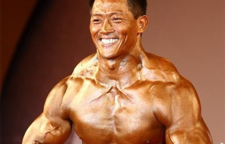 Thể hình "vạn người mê" của huyền thoại châu Á Lý Đức